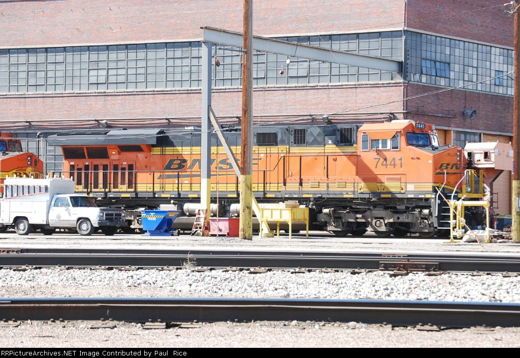 BNSF 7441